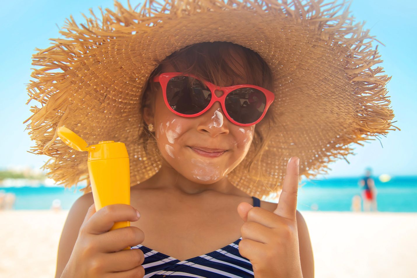 Sensitive Skin Sunscreen: Know How to Select the Right Formula For Your ...