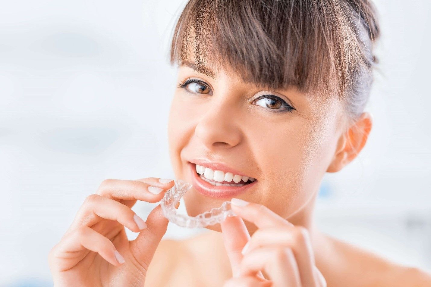 Clear Aligners & Invisible Teeth Braces | makeO Toothsi